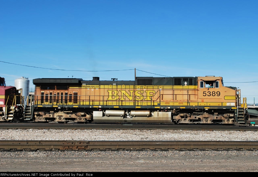 BNSF 5389